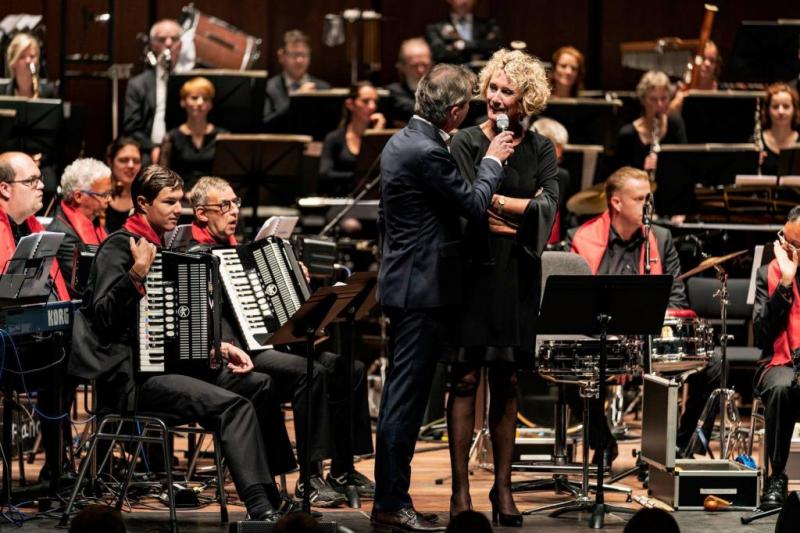 Presentator | Gregor Bak